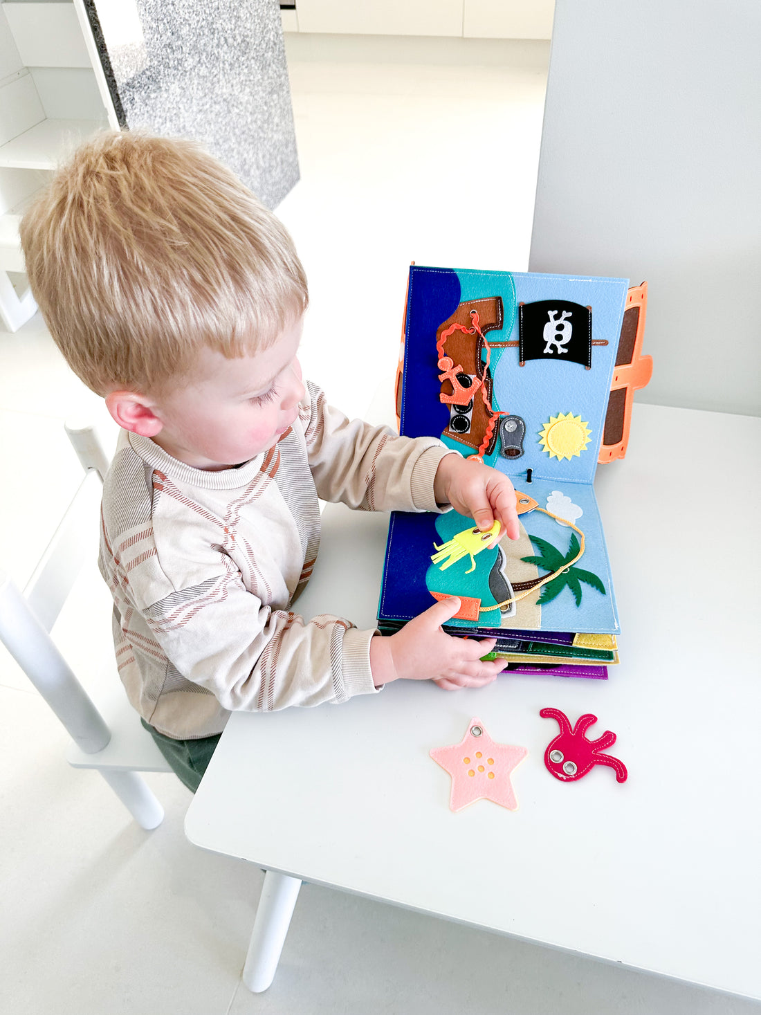 Best Selling Felt Busy Books and Quiet Books for Children – Wondertivity